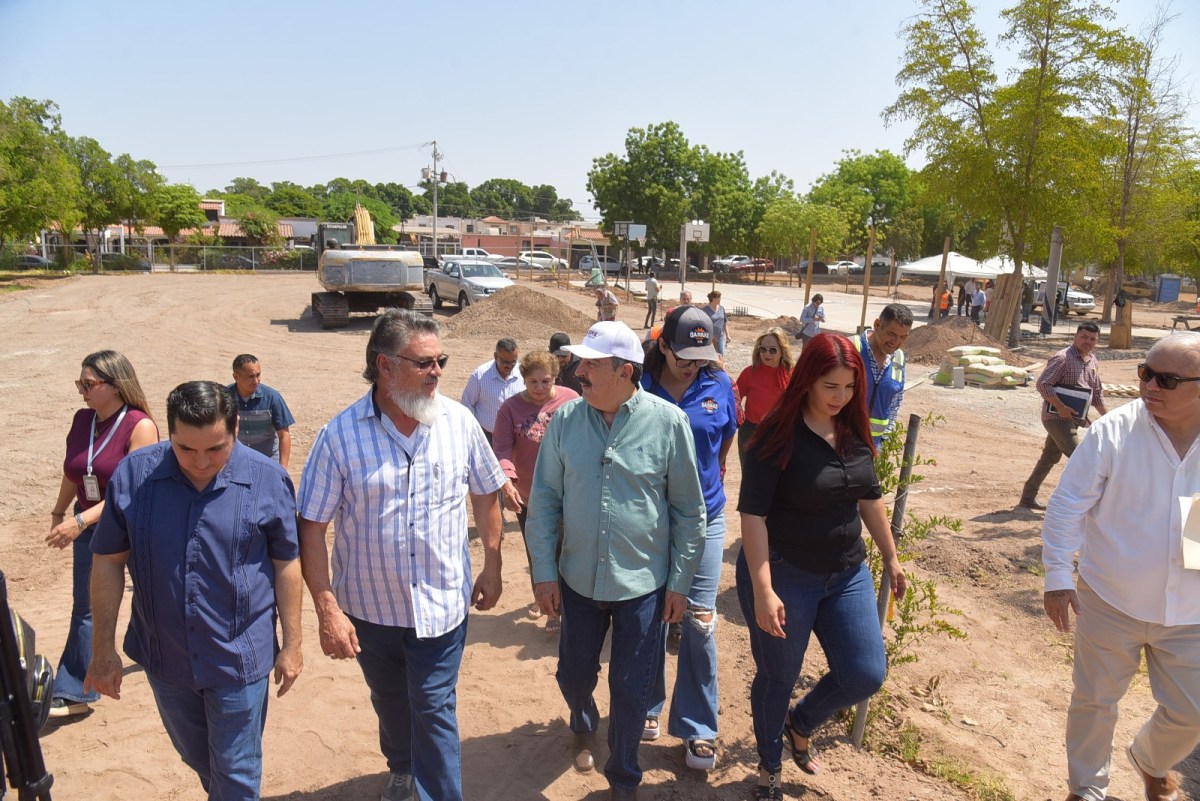 SUPERVISA PRESIDENTE OBRA DE CONSTRUCCIÓN DE PARQUE RECREATIVO Y CENTRO ...